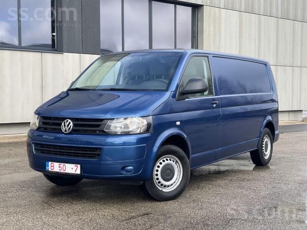 Blue Volkswagen Transporter 2015 in Riga, with an engine capacity of 2.00 L and mileage of 273 thousand km for 9990 €, photo 1 on AUTOMOTO.COM.LV