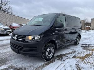 Blue Volkswagen Transporter 2017 in Vilnius, with an engine capacity of 1.97 L and mileage of 335 thousand km for 12250 €, photo  on AUTOMOTO.COM.LV