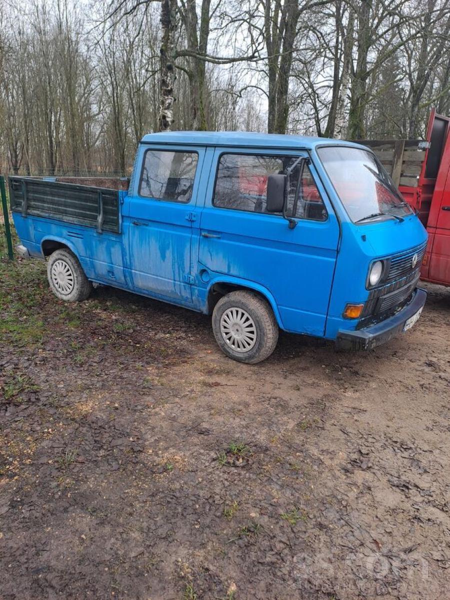 Zils Volkswagen Transporter 1990 Rīga, ar dzinēja tilpumu 1.60 L un nobraukumu 52 tūkst. km par 1900 €, foto 2 vietnē AUTOMOTO.COM.LV