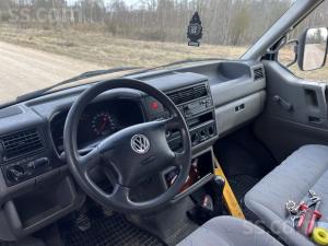 Blue Volkswagen Transporter 2003 in Ludza, with an engine capacity of 2.50 L and mileage of 335 thousand km for 4650 €, photo 7 on AUTOMOTO.COM.LV