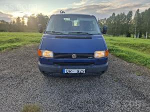 Zils Volkswagen Transporter 2003 Rēzekne, ar dzinēja tilpumu 2.50 L un nobraukumu 216 tūkst. km par 5500 €, foto 6 vietnē AUTOMOTO.COM.LV