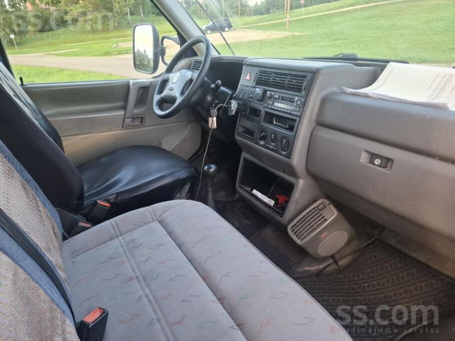 Zils Volkswagen Transporter 2003 Rēzekne, ar dzinēja tilpumu 2.50 L un nobraukumu 216 tūkst. km par 5500 €, foto 14 vietnē AUTOMOTO.COM.LV