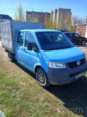 Blue Volkswagen Transporter 2004 in Daugavpils, with an engine capacity of 2.00 L and mileage of 360 thousand km for 2900 €, photo 3 on AUTOMOTO.COM.LV