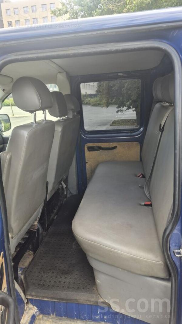 Zils Volkswagen Transporter 2004 Rīga, ar dzinēja tilpumu 1.90 L un nobraukumu 643 tūkst. km par 2500 €, foto 9 vietnē AUTOMOTO.COM.LV