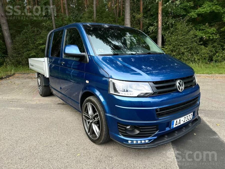 Zils Volkswagen Transporter 2010 Rīga, ar dzinēja tilpumu 2.00 L un nobraukumu 300 tūkst. km par 15100 €, foto 1 vietnē AUTOMOTO.COM.LV