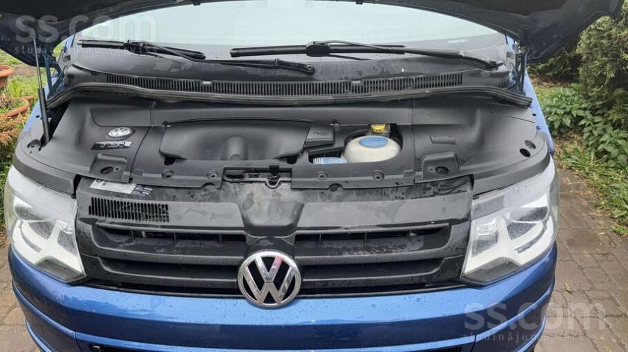 Zils Volkswagen Transporter 2010 Rīga, ar dzinēja tilpumu 2.00 L un nobraukumu 300 tūkst. km par 15100 €, foto 13 vietnē AUTOMOTO.COM.LV