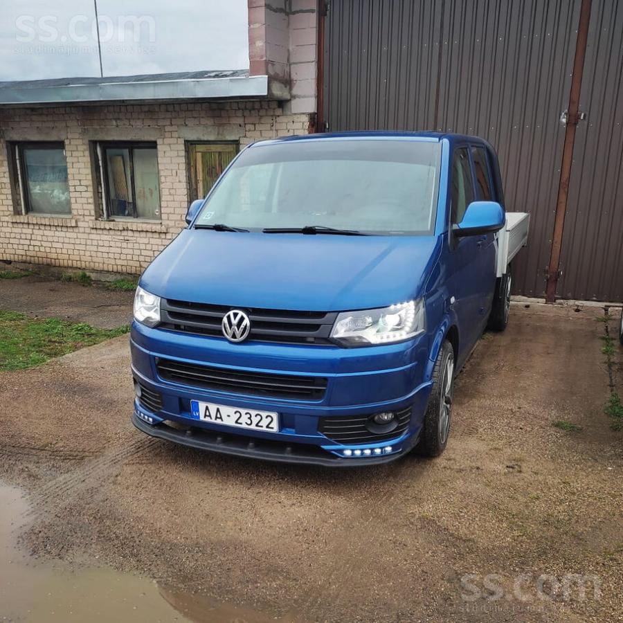 Blue Volkswagen Transporter 2010 in Riga, with an engine capacity of 2.00 L and mileage of 310 thousand km for 15500 €, photo 1 on AUTOMOTO.COM.LV