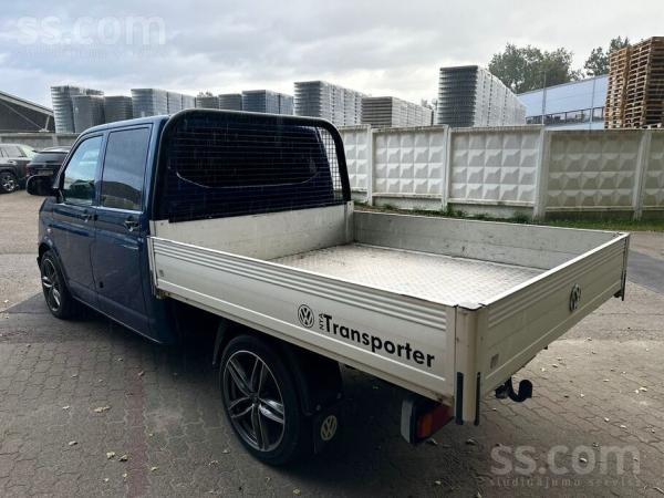 Zils Volkswagen Transporter 2010 Rīga, ar dzinēja tilpumu 2.00 L un nobraukumu 310 tūkst. km par 15500 €, foto 4 vietnē AUTOMOTO.COM.LV