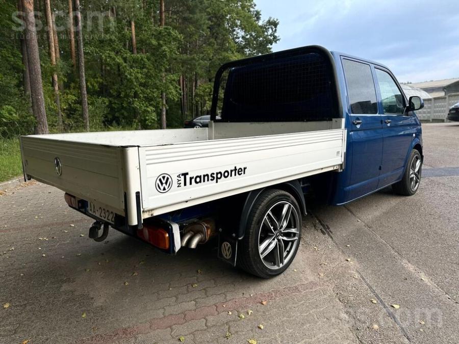 Blue Volkswagen Transporter 2010 in Riga, with an engine capacity of 2.00 L and mileage of 310 thousand km for 15500 €, photo 6 on AUTOMOTO.COM.LV