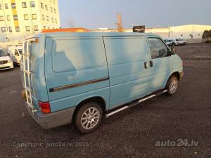 Zils Volkswagen Transporter 1995 Tallina, ar dzinēja tilpumu 2.40 L un nobraukumu 339 tūkst. km par 999 €, foto 4 vietnē AUTOMOTO.COM.LV