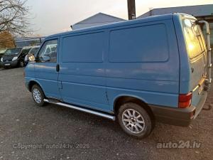 Zils Volkswagen Transporter 1995 Tallina, ar dzinēja tilpumu 2.40 L un nobraukumu 339 tūkst. km par 999 €, foto 5 vietnē AUTOMOTO.COM.LV