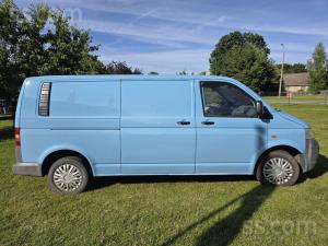 Blue Volkswagen Transporter 2006 in Tukums, with an engine capacity of 2.50 L and mileage of 336 thousand km for 3999 €, photo 3 on AUTOMOTO.COM.LV