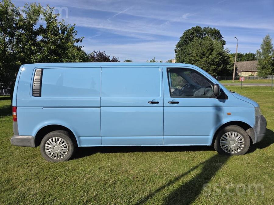 Zils Volkswagen Transporter 2006 Tukums, ar dzinēja tilpumu 2.50 L un nobraukumu 336 tūkst. km par 2700 €, foto 3 vietnē AUTOMOTO.COM.LV
