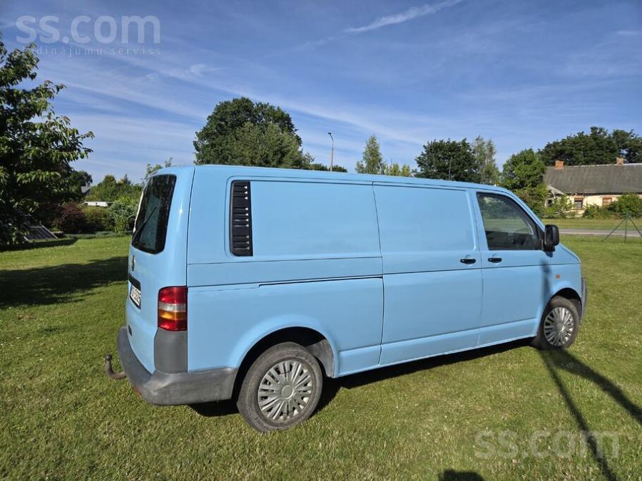 Zils Volkswagen Transporter 2006 Tukums, ar dzinēja tilpumu 2.50 L un nobraukumu 336 tūkst. km par 2700 €, foto 4 vietnē AUTOMOTO.COM.LV