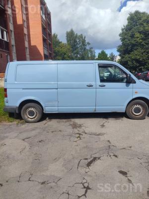 Blue Volkswagen Transporter 2006 in Ogre, with an engine capacity of 1.90 L and mileage of 360 thousand km for 2950 €, photo 3 on AUTOMOTO.COM.LV