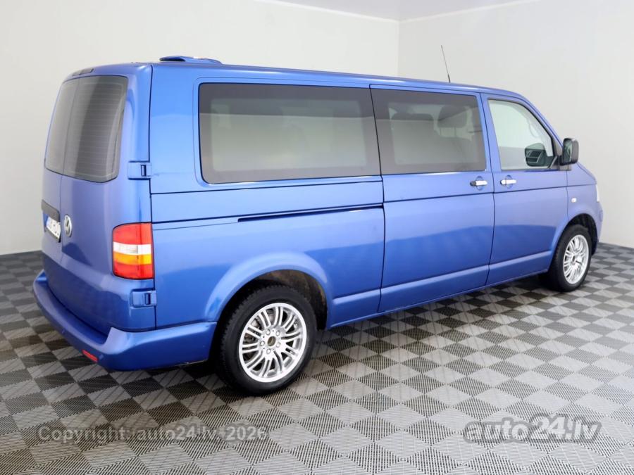 Blue Volkswagen Transporter 2009 in Tallinn, with an engine capacity of 2.50 L and mileage of 368 thousand km for 2999 €, photo 4 on AUTOMOTO.COM.LV