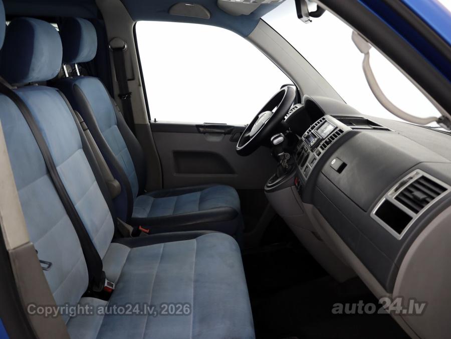 Blue Volkswagen Transporter 2009 in Tallinn, with an engine capacity of 2.50 L and mileage of 368 thousand km for 2999 €, photo 7 on AUTOMOTO.COM.LV