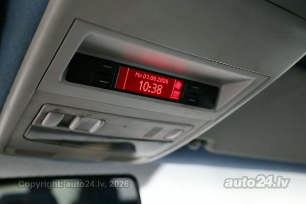 Zils Volkswagen Transporter 2009 Tallina, ar dzinēja tilpumu 2.50 L un nobraukumu 368 tūkst. km par 2999 €, foto 10 vietnē AUTOMOTO.COM.LV