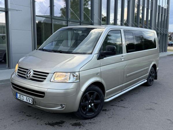 Brown Volkswagen Transporter 2004 in Vilnius, with an engine capacity of 2.50 L and mileage of 630 thousand km for 3300 €, photo 1 on AUTOMOTO.COM.LV