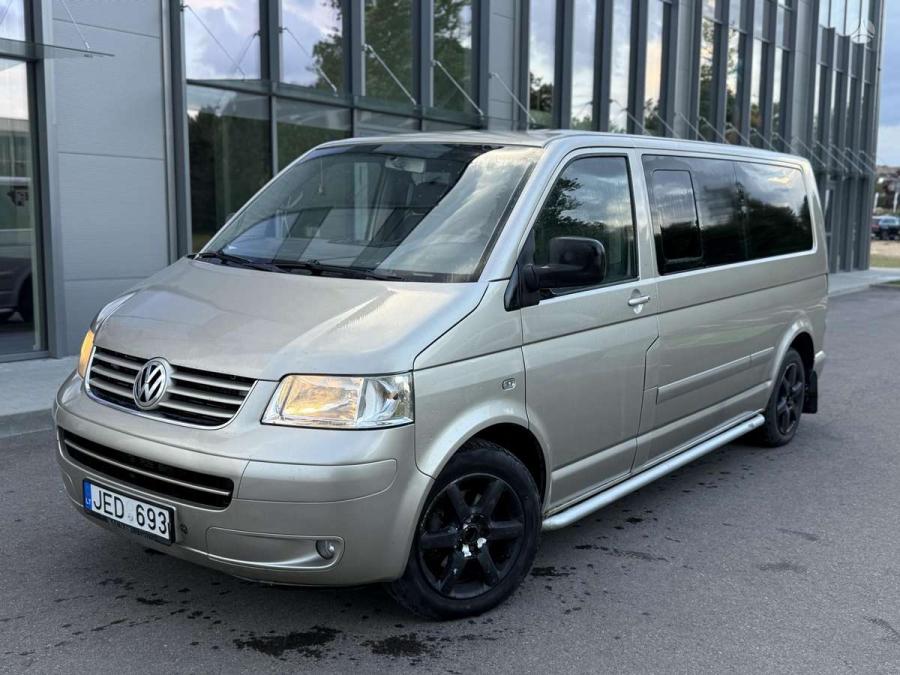 Brown Volkswagen Transporter 2004 in Vilnius, with an engine capacity of 2.50 L and mileage of 630 thousand km for 3300 €, photo 1 on AUTOMOTO.COM.LV