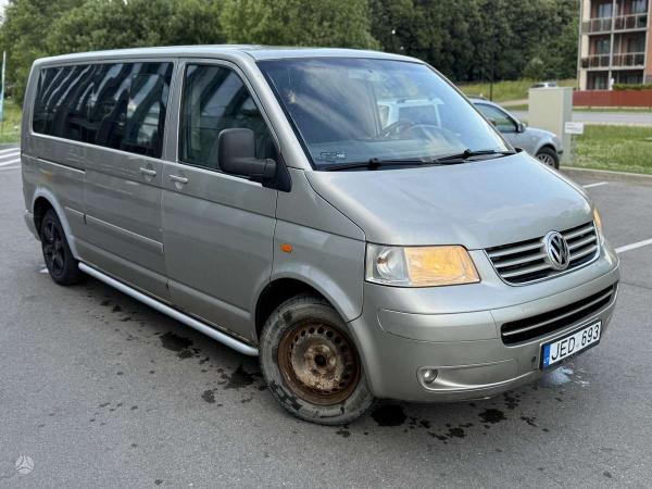 Brown Volkswagen Transporter 2004 in Vilnius, with an engine capacity of 2.50 L and mileage of 630 thousand km for 3300 €, photo 2 on AUTOMOTO.COM.LV