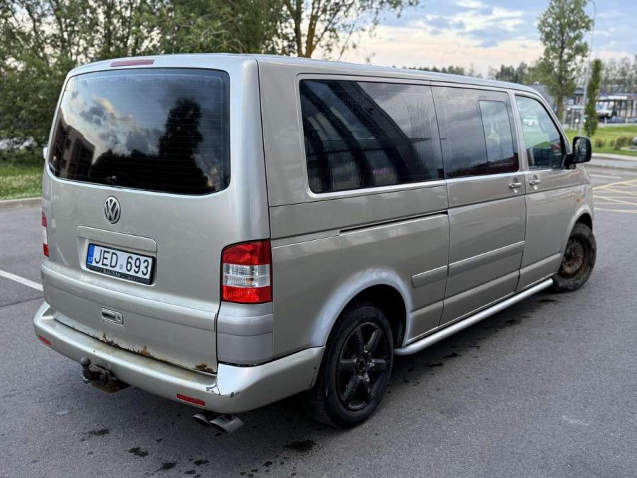 Brown Volkswagen Transporter 2004 in Vilnius, with an engine capacity of 2.50 L and mileage of 630 thousand km for 3300 €, photo 6 on AUTOMOTO.COM.LV
