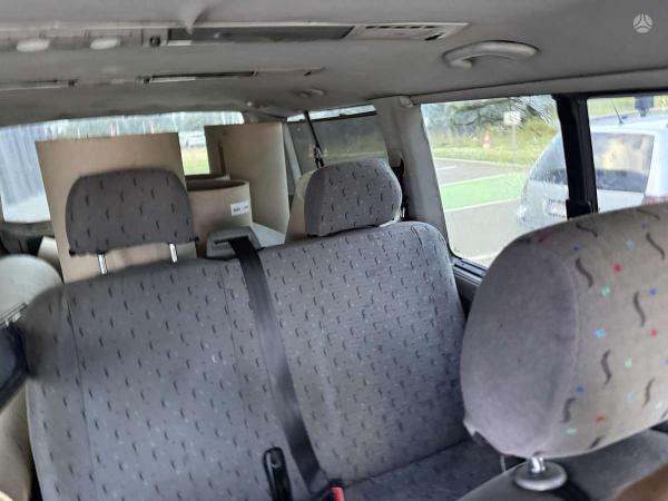 Brown Volkswagen Transporter 2004 in Vilnius, with an engine capacity of 2.50 L and mileage of 630 thousand km for 3300 €, photo 6 on AUTOMOTO.COM.LV
