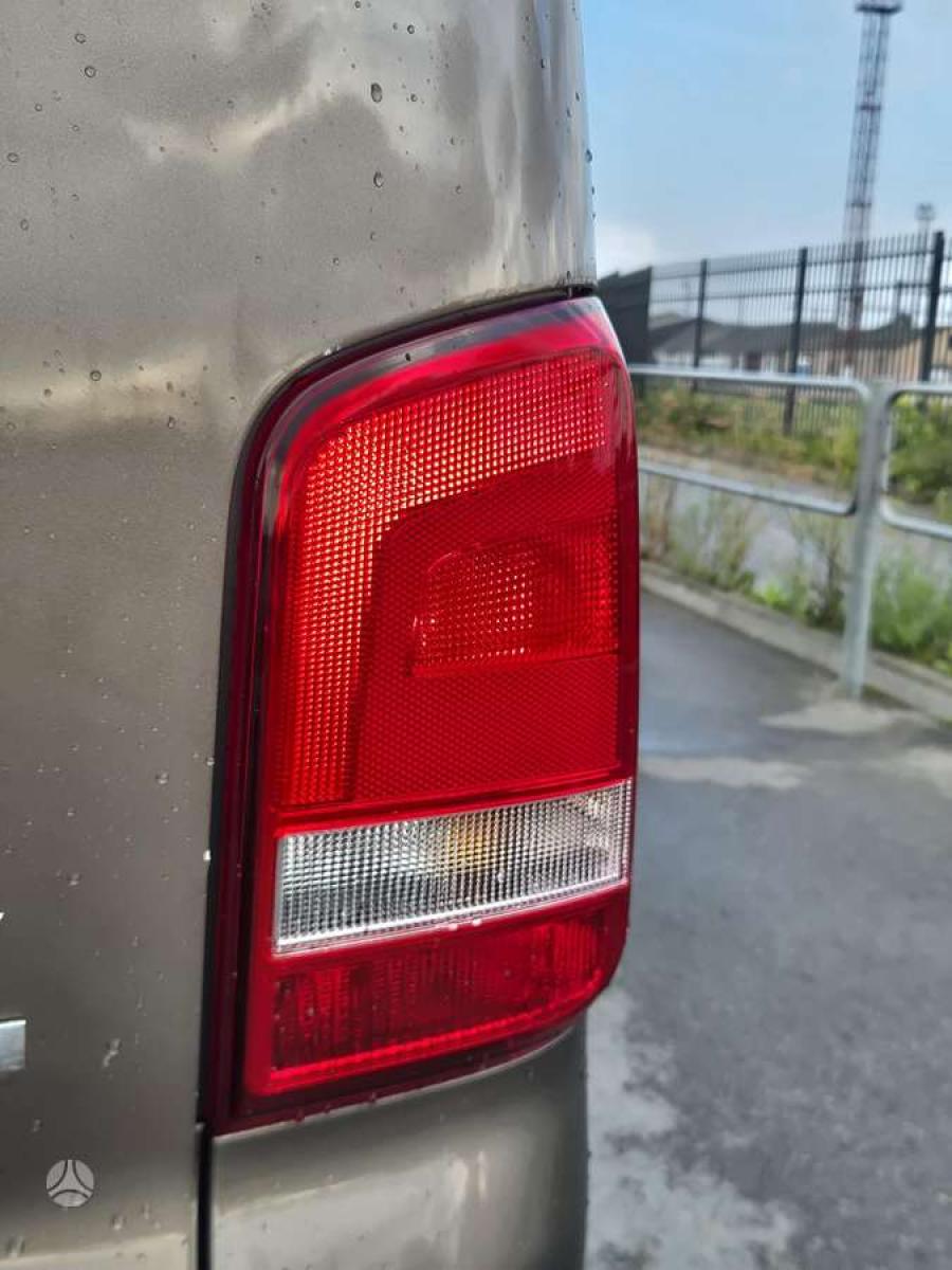 Brown Volkswagen Transporter 2011 in Siauliai, with an engine capacity of 1.97 L and mileage of 359 thousand km for 9300 €, photo 8 on AUTOMOTO.COM.LV
