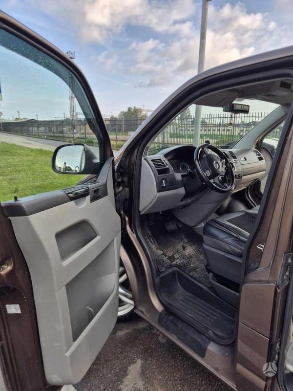 Brūns Volkswagen Transporter 2011 Šauļi, ar dzinēja tilpumu 1.97 L un nobraukumu 359 tūkst. km par 9300 €, foto 9 vietnē AUTOMOTO.COM.LV