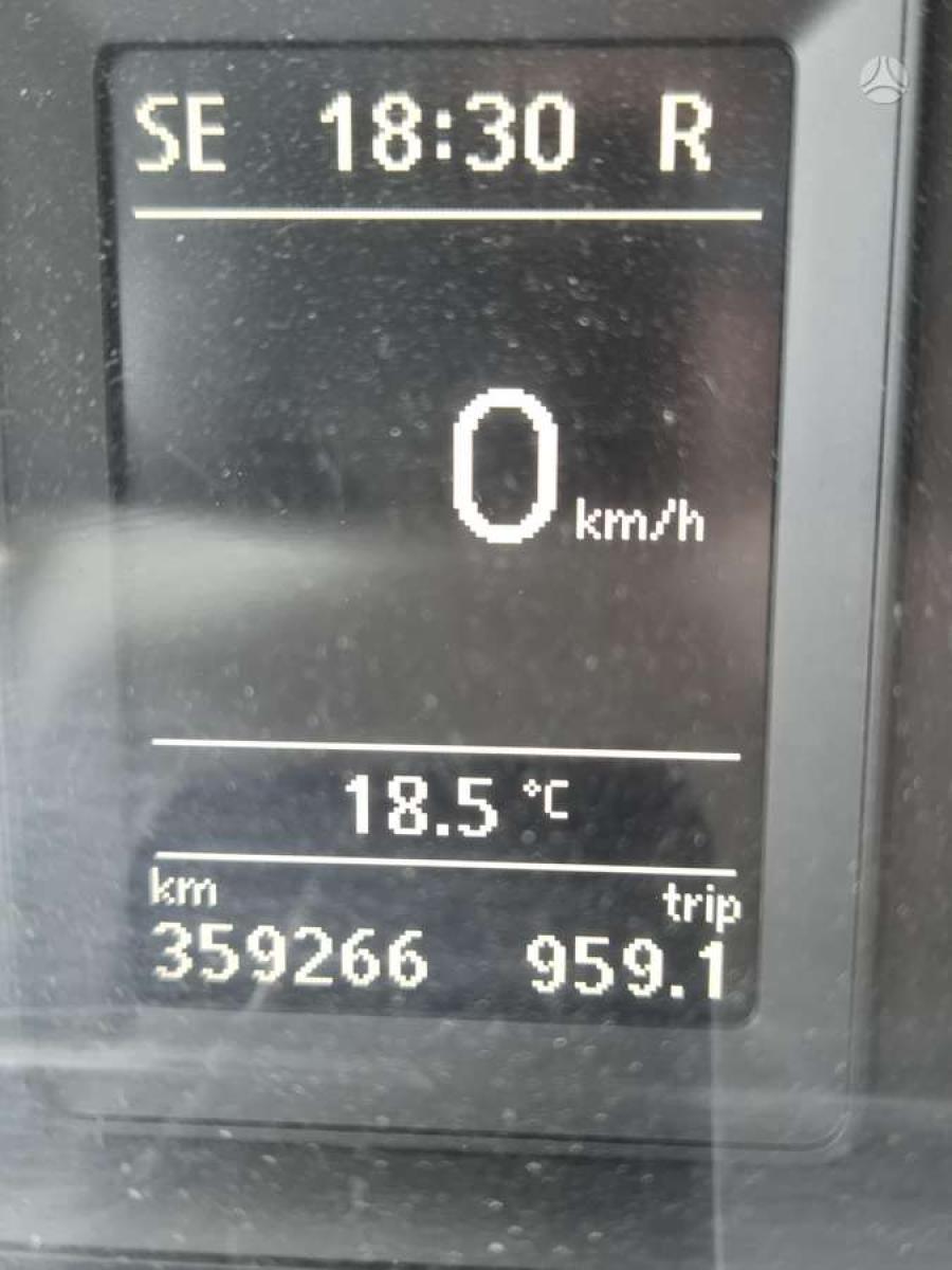 Brown Volkswagen Transporter 2011 in Siauliai, with an engine capacity of 1.97 L and mileage of 359 thousand km for 9300 €, photo 14 on AUTOMOTO.COM.LV