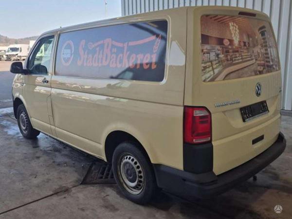 Brūns Volkswagen Transporter 2016 Viļņa, ar dzinēja tilpumu 2.00 L un nobraukumu 359 tūkst. km par 6050 €, foto 3 vietnē AUTOMOTO.COM.LV