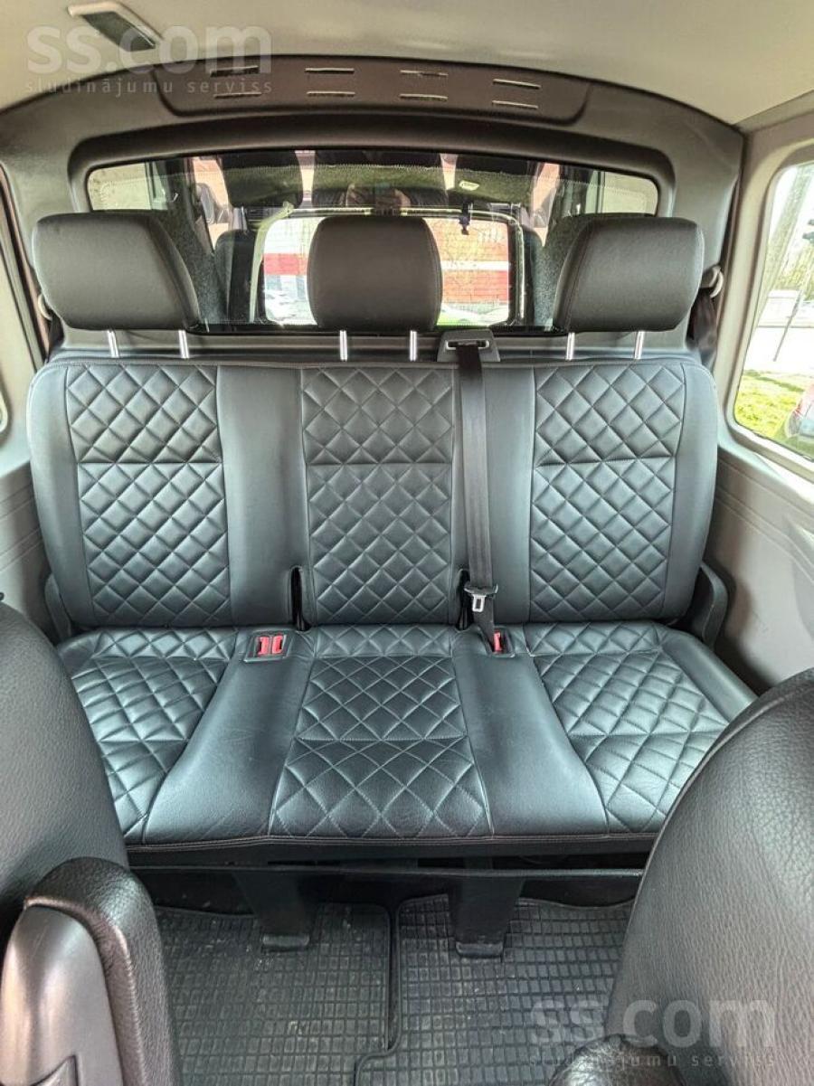 Brūns Volkswagen Transporter 2011 Rīga, ar dzinēja tilpumu 2.00 L un nobraukumu 220 tūkst. km par 9800 €, foto 15 vietnē AUTOMOTO.COM.LV
