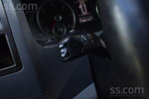 Brown Volkswagen Transporter 2010 in Valmiera, with an engine capacity of 2.00 L and mileage of 318 thousand km for 7690 €, photo 9 on AUTOMOTO.COM.LV