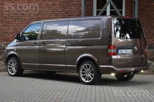 Brown Volkswagen Transporter 2010 in Valmiera, with an engine capacity of 2.00 L and mileage of 318 thousand km for 7690 €, photo 13 on AUTOMOTO.COM.LV