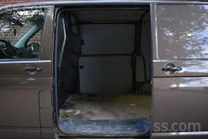 Brown Volkswagen Transporter 2010 in Valmiera, with an engine capacity of 2.00 L and mileage of 318 thousand km for 7690 €, photo 18 on AUTOMOTO.COM.LV