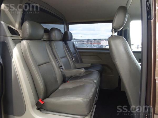 Brown Volkswagen Transporter 2010 in Riga, with an engine capacity of 2.00 L and mileage of 240 thousand km for 15950 €, photo 6 on AUTOMOTO.COM.LV