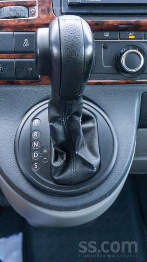 Brūns Volkswagen Transporter 2011 Rīga, ar dzinēja tilpumu 2.00 L un nobraukumu 329 tūkst. km par 8990 €, foto 17 vietnē AUTOMOTO.COM.LV