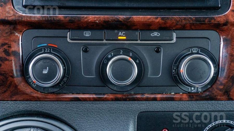 Brūns Volkswagen Transporter 2011 Rīga, ar dzinēja tilpumu 2.00 L un nobraukumu 329 tūkst. km par 8990 €, foto 19 vietnē AUTOMOTO.COM.LV