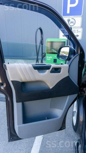 Brūns Volkswagen Transporter 2011 Rīga, ar dzinēja tilpumu 2.00 L un nobraukumu 329 tūkst. km par 8990 €, foto 24 vietnē AUTOMOTO.COM.LV
