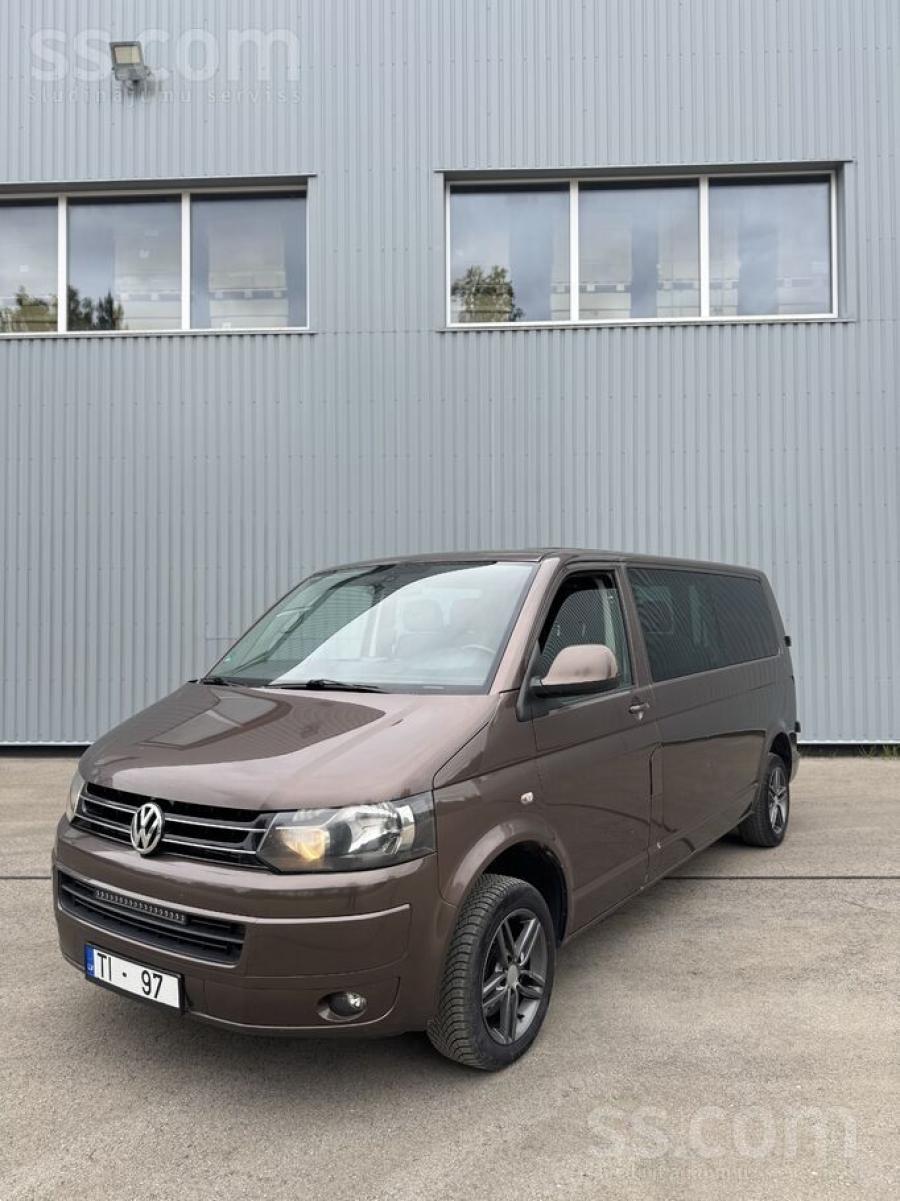 Brown Volkswagen Transporter 2011 in Valmiera, with an engine capacity of 2.00 L and mileage of 466 thousand km for 10500 €, photo 1 on AUTOMOTO.COM.LV