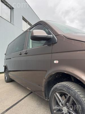 Brown Volkswagen Transporter 2011 in Valmiera, with an engine capacity of 2.00 L and mileage of 466 thousand km for 10500 €, photo 5 on AUTOMOTO.COM.LV