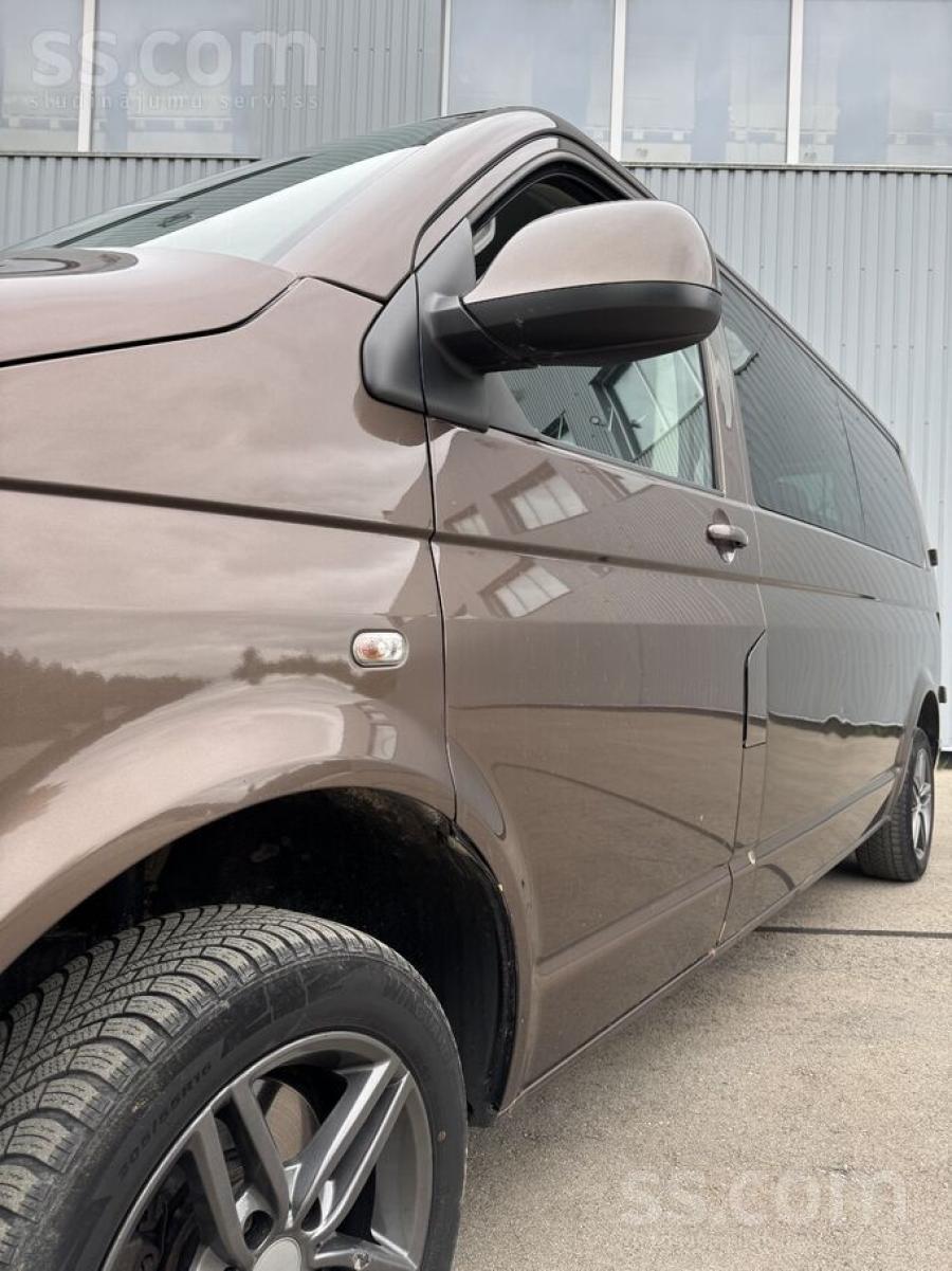Brown Volkswagen Transporter 2011 in Valmiera, with an engine capacity of 2.00 L and mileage of 466 thousand km for 10500 €, photo 6 on AUTOMOTO.COM.LV