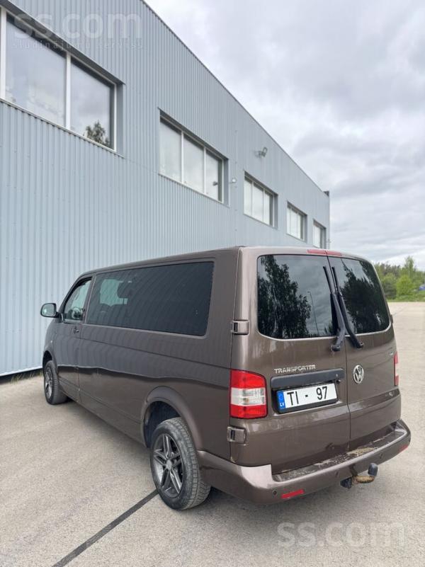 Brown Volkswagen Transporter 2011 in Valmiera, with an engine capacity of 2.00 L and mileage of 466 thousand km for 10500 €, photo 7 on AUTOMOTO.COM.LV