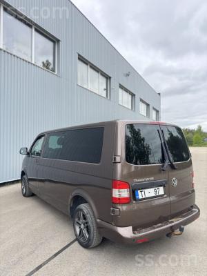 Brown Volkswagen Transporter 2011 in Valmiera, with an engine capacity of 2.00 L and mileage of 466 thousand km for 10500 €, photo 8 on AUTOMOTO.COM.LV