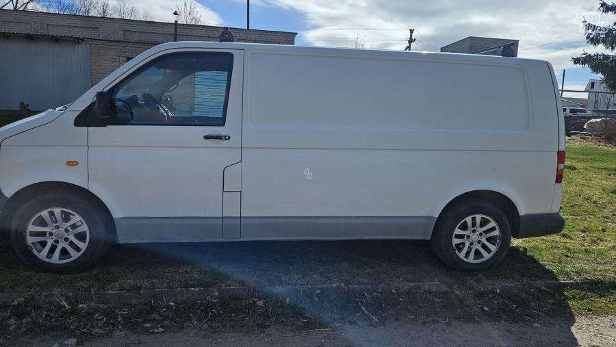 Volkswagen Transporter 2005 Kaišiadorys, ar dzinēja tilpumu 2.50 L un nobraukumu 300 tūkst. km par 4500 €, foto 8 vietnē AUTOMOTO.COM.LV