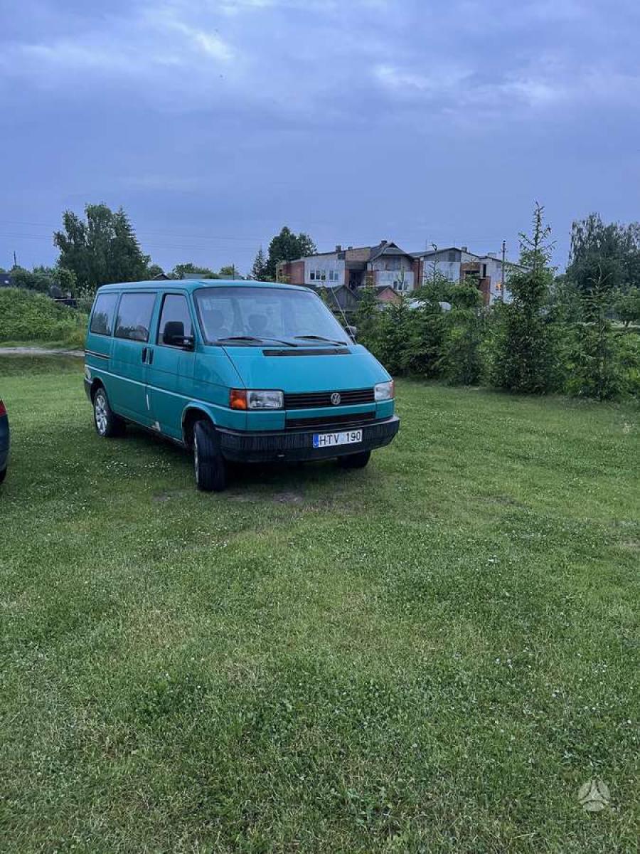 Green Volkswagen Transporter 1992 in Alytus, with an engine capacity of 1.90 L and mileage of 300 thousand km for 1150 €, photo 1 on AUTOMOTO.COM.LV