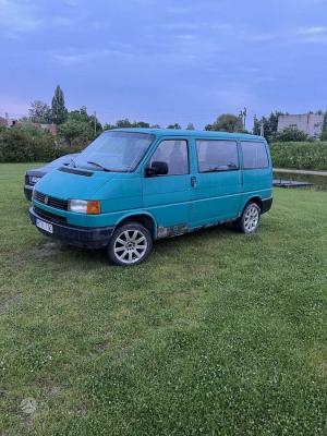 Green Volkswagen Transporter 1992 in Alytus, with an engine capacity of 1.90 L and mileage of 300 thousand km for 1150 €, photo 4 on AUTOMOTO.COM.LV