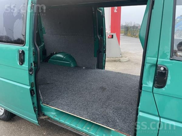 Zaļš Volkswagen Transporter 1998 Bauska, ar dzinēja tilpumu 2.50 L un nobraukumu 0 tūkst. km par 7400 €, foto 7 vietnē AUTOMOTO.COM.LV
