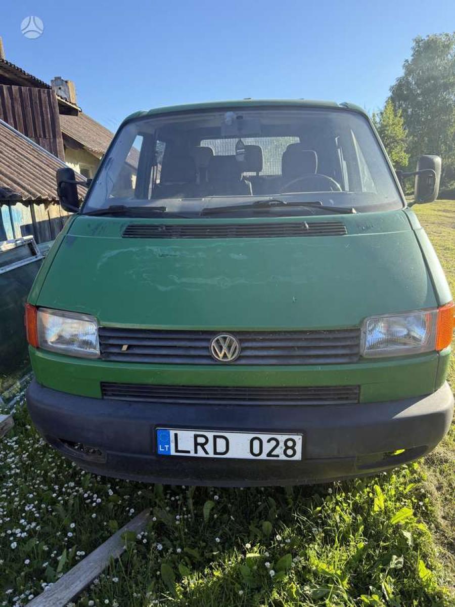 Green Volkswagen Transporter 1998 in Svencionys, with an engine capacity of 2.46 L and mileage of 370 thousand km for 1500 €, photo 1 on AUTOMOTO.COM.LV