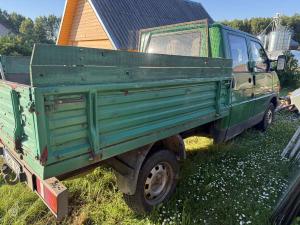 Green Volkswagen Transporter 1998 in Svencionys, with an engine capacity of 2.46 L and mileage of 370 thousand km for 1500 €, photo 3 on AUTOMOTO.COM.LV